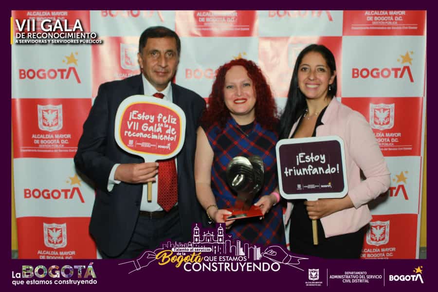 Profesionales de la Subdirección del Sistema Distrital de Archivo son premiados en la VII Gala ...